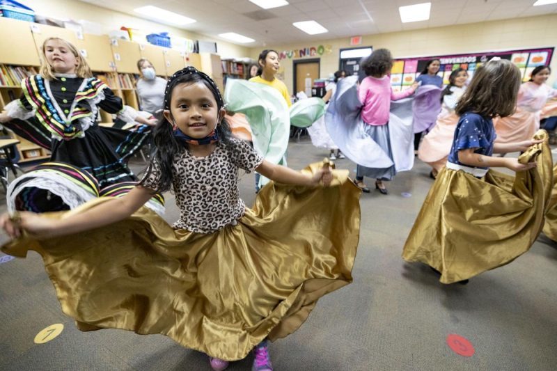 Irving Dual-Language Elementary School students discover the culture of ...